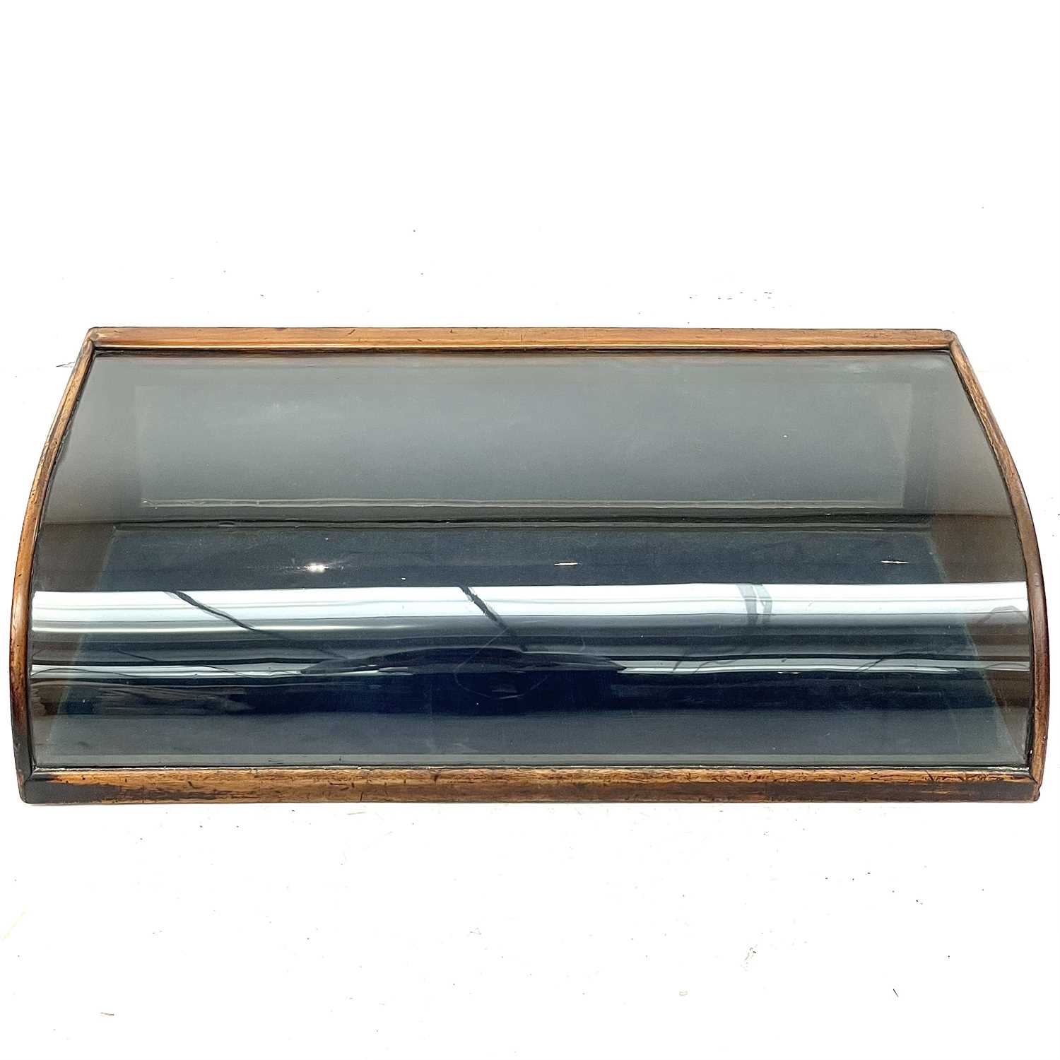 Lot 604 - An early 20th century table top display