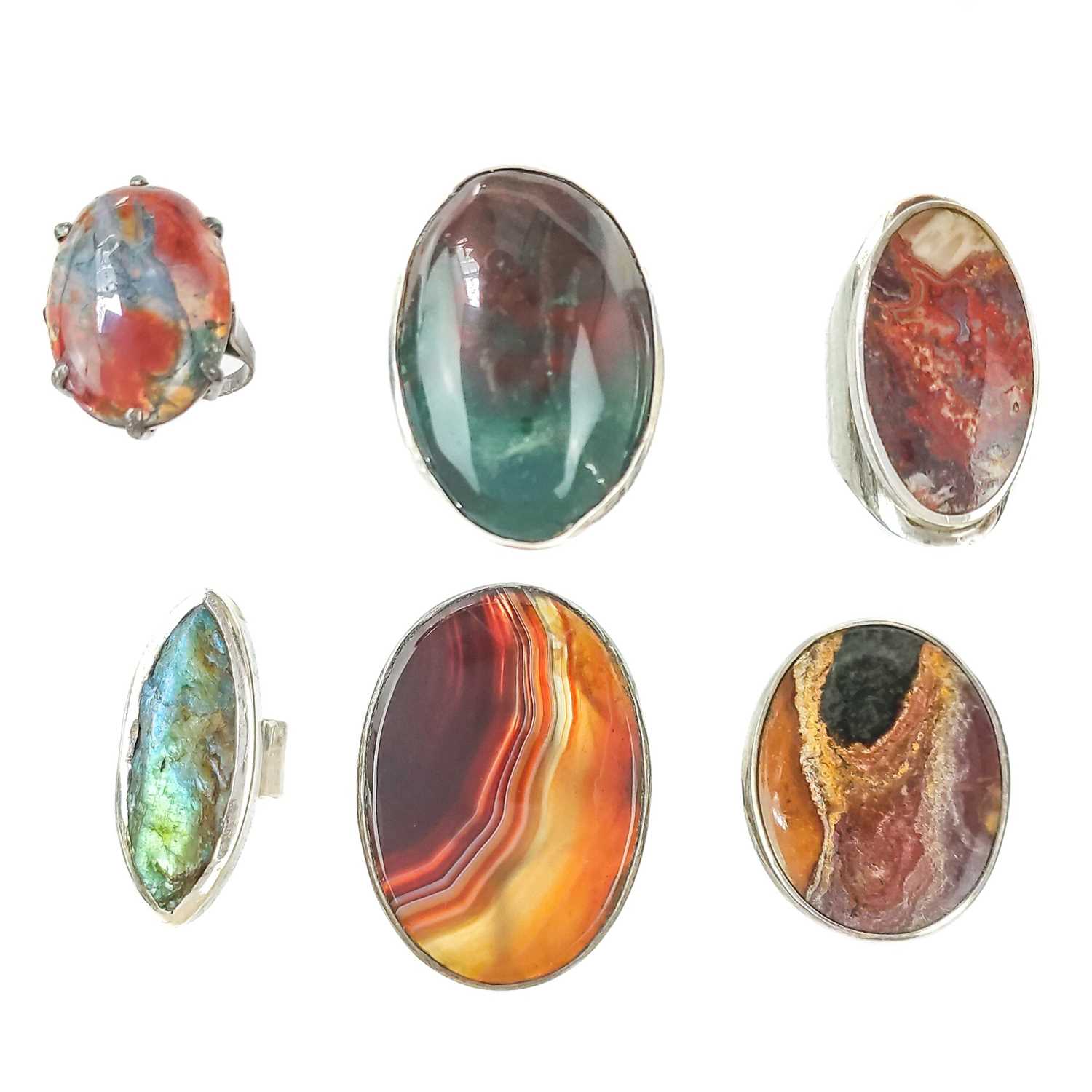 Lot 485 - A nice collection of heavy silver rings set