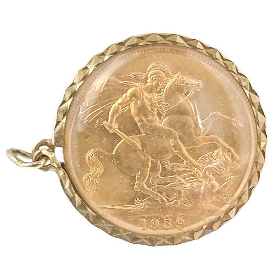 Lot 287 - A 1959 full sovereign coin 9ct mounted