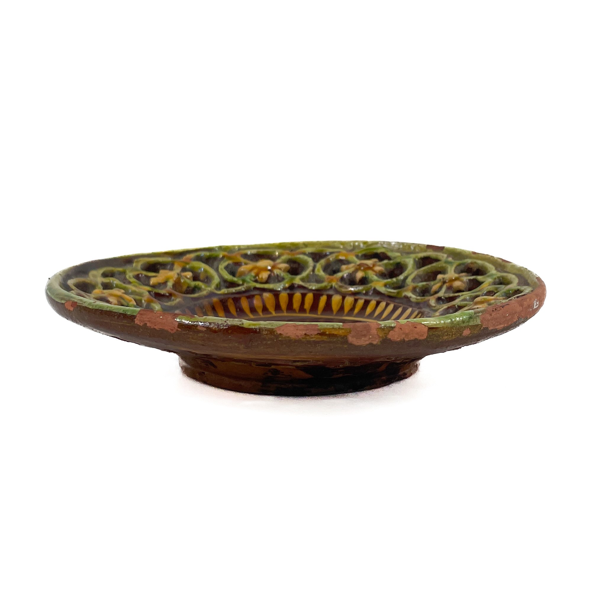 Lot 18 - A Turkish slipware pottery dish, 19th century.