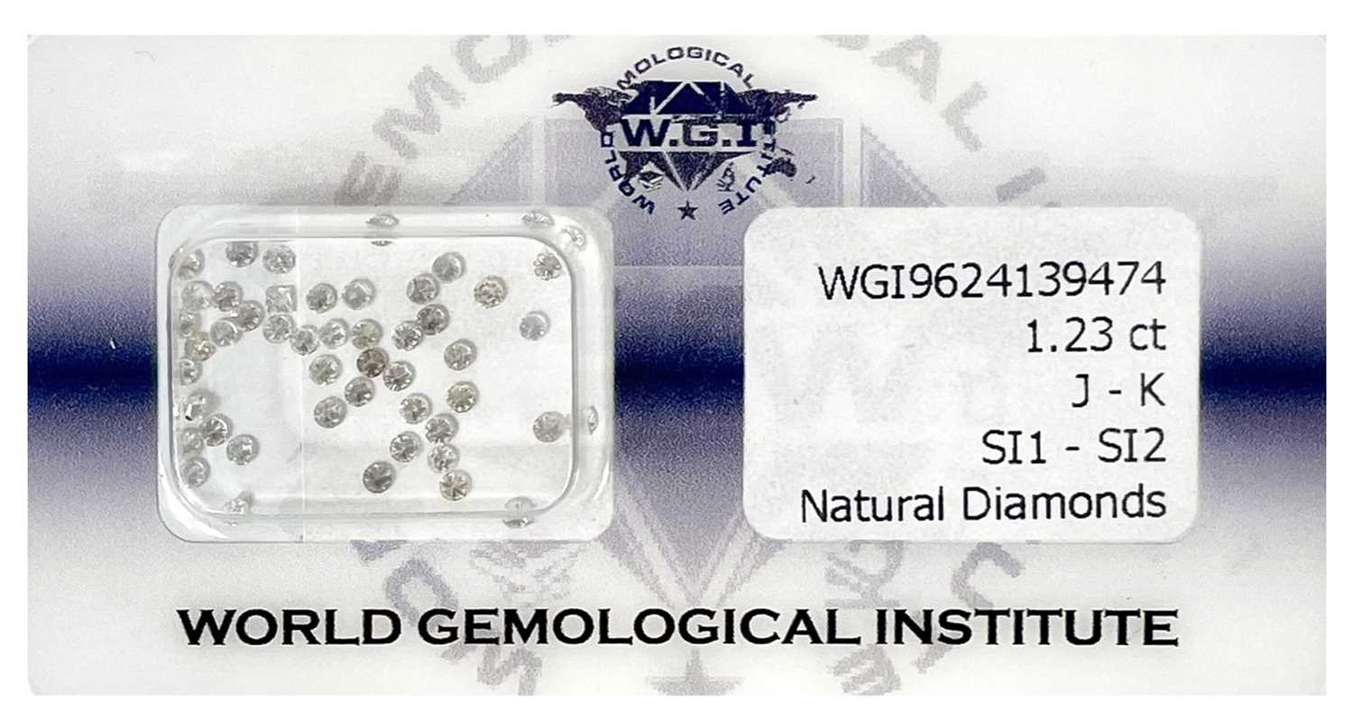 Lot 131 - A sealed parcel of certified loose round