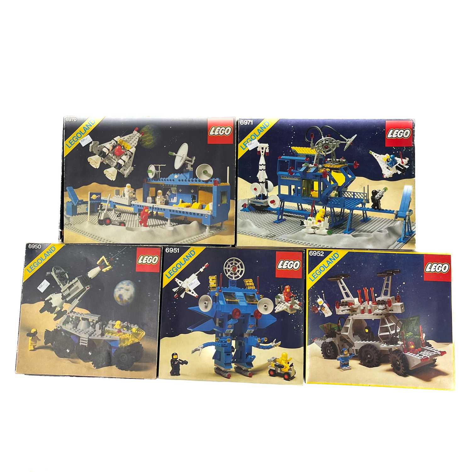 Lot 805 - Lego - Space System - Legoland (x 5 larger