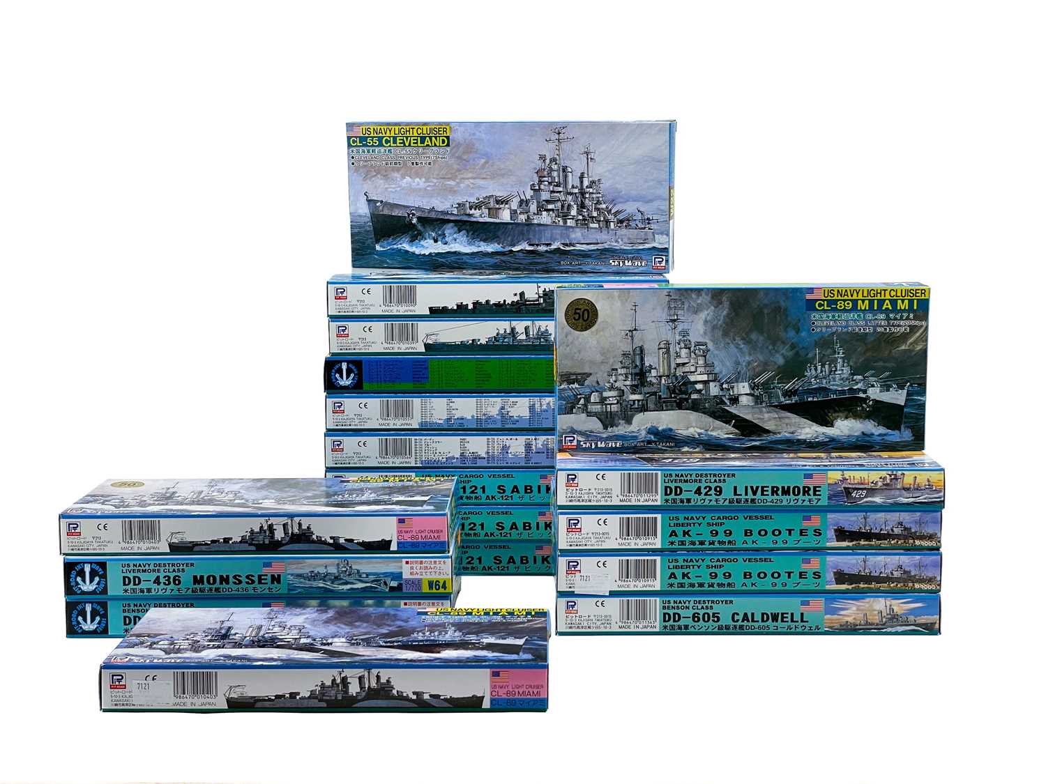 Lot 837 - Boxed un-made plastic model kits x18, some