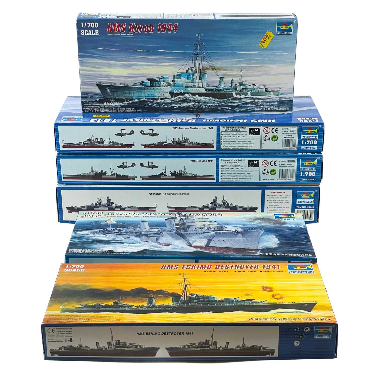 Lot 842 - Un-made plastic model kits. Trumpeter 1:700
