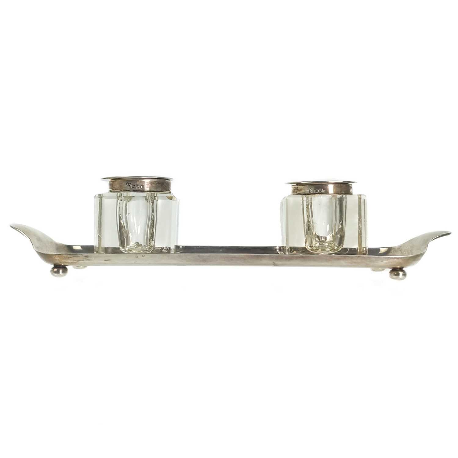Lot 116 - A George V silver inkstand by George Jackson
