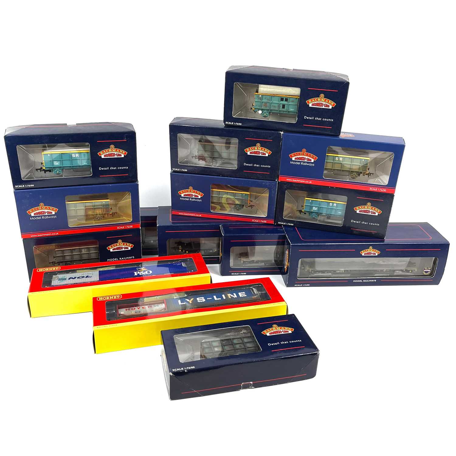 Lot 619 - Bachmann / Hornby 51 Ton Scrap Wagons, KFA