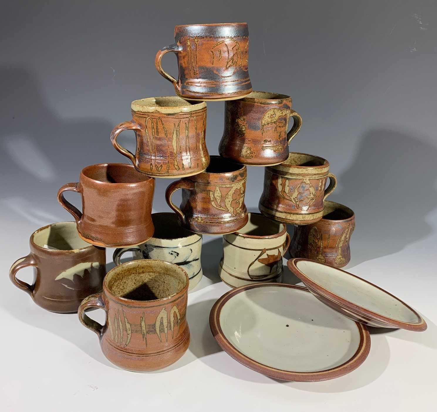 Lot 1495 - A quantity of studio pottery, including