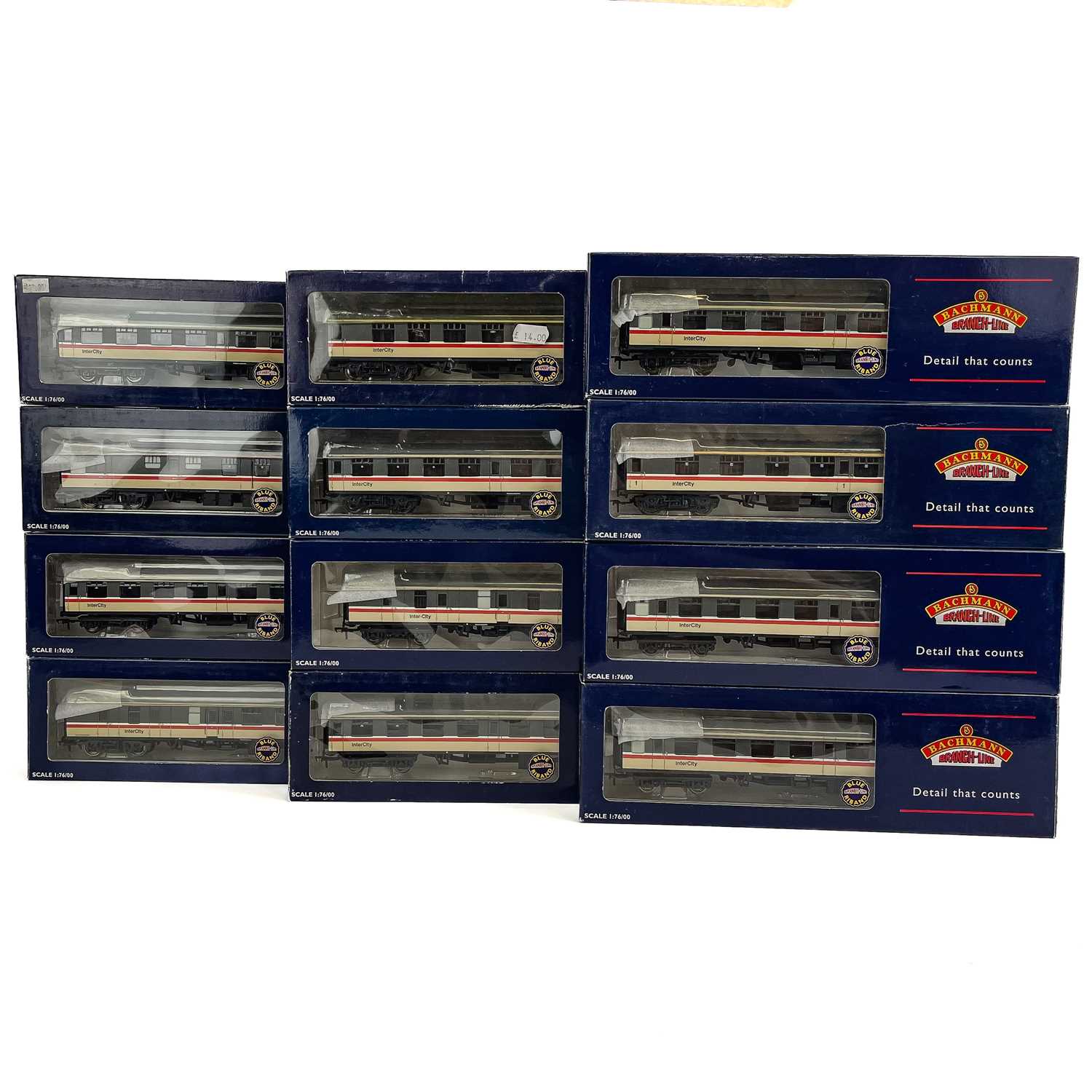 Lot 623 - Bachmann "00" Intercity Mark 1 blue, white,