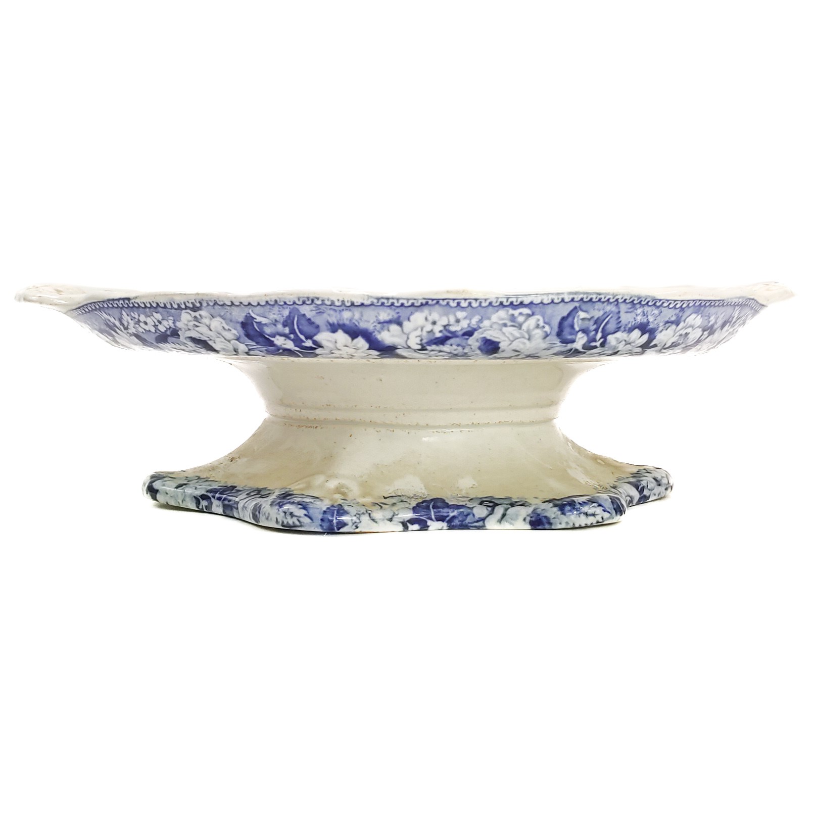 Lot 250 - A Cambrian pottery Swansea blue and white