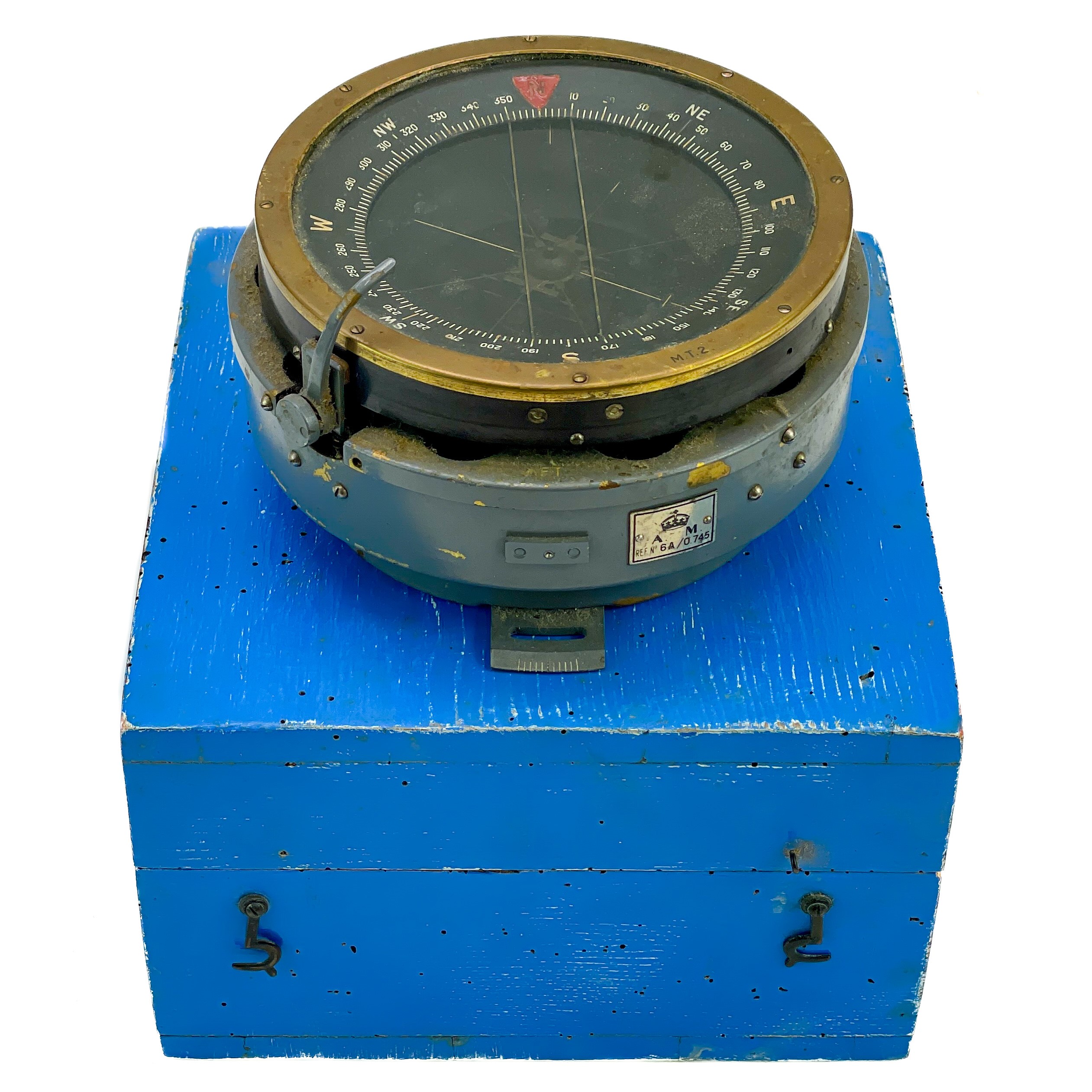 Lot 119 - An Air Ministry M.T.2 compass 6A/0745.