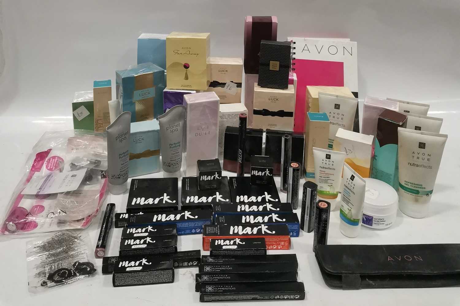 Lot 15 - Avon perfume, makeup, hair and skincare. An