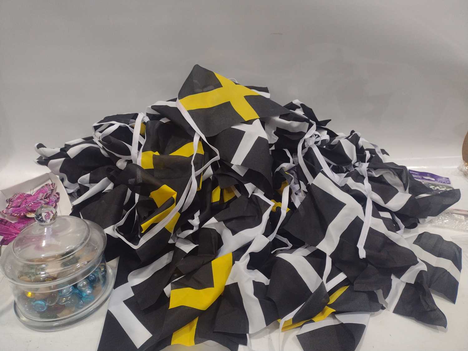 Lot 34 - An abundance of Cornish bunting, measuring