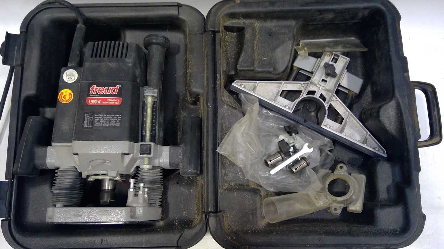 Lot 191 - A Freud FT2000VCE Plunge Router with carry
