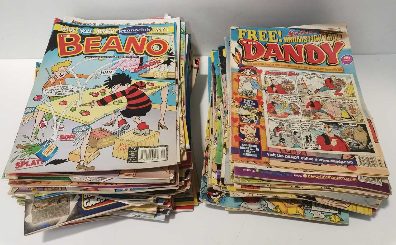 Lot 51 - A collection of Beano and Dandy comic books.