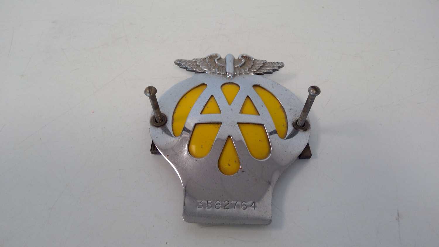 Lot 146 - A vintage AA badge, 3B82764.