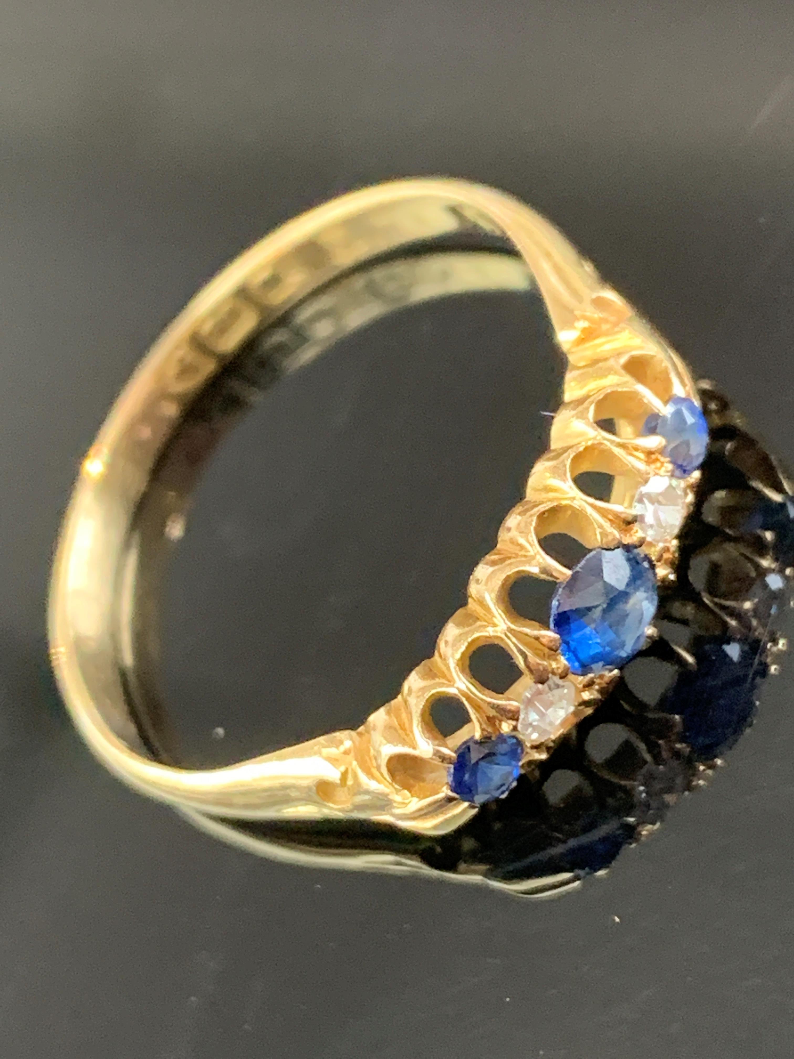 Lot 2574 - An 18ct gold Chester hallmarked Victorian