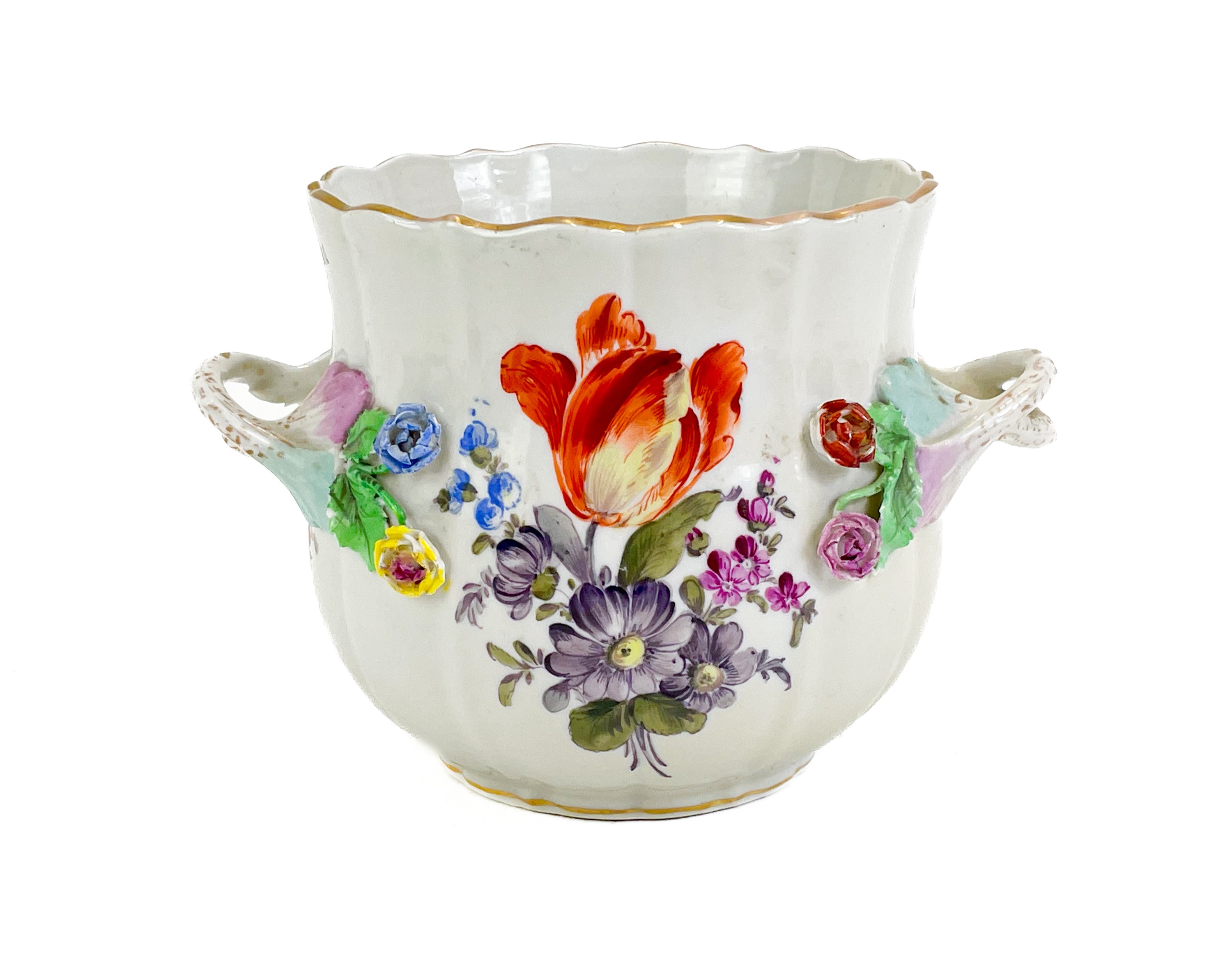 Lot 475 - A German porcelain cache pot.