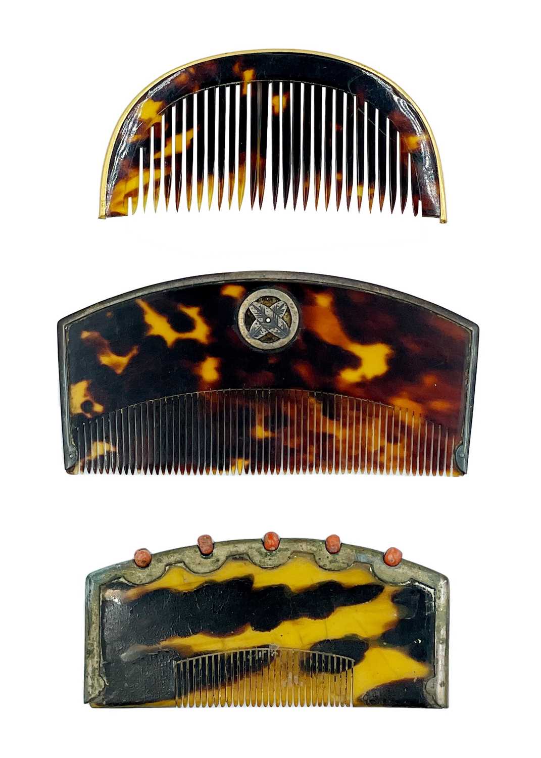 Lot 390 - A Japanese tortoiseshell comb, Meiji period.