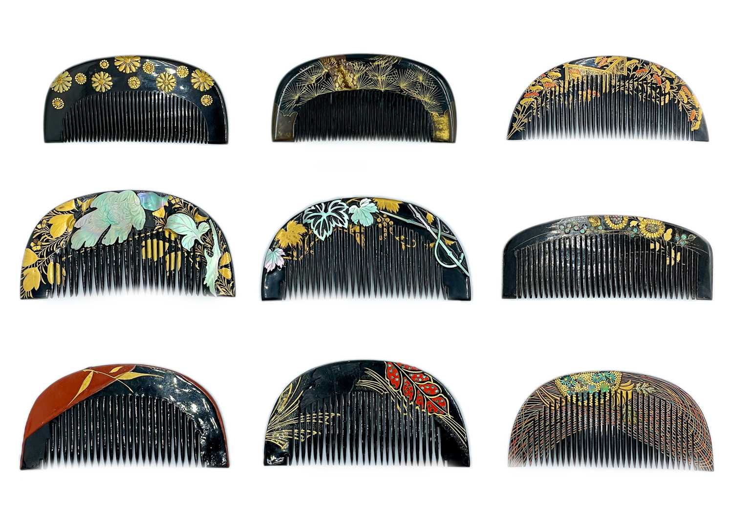 Lot 423 - A Japanese black tortoiseshell comb, Meiji