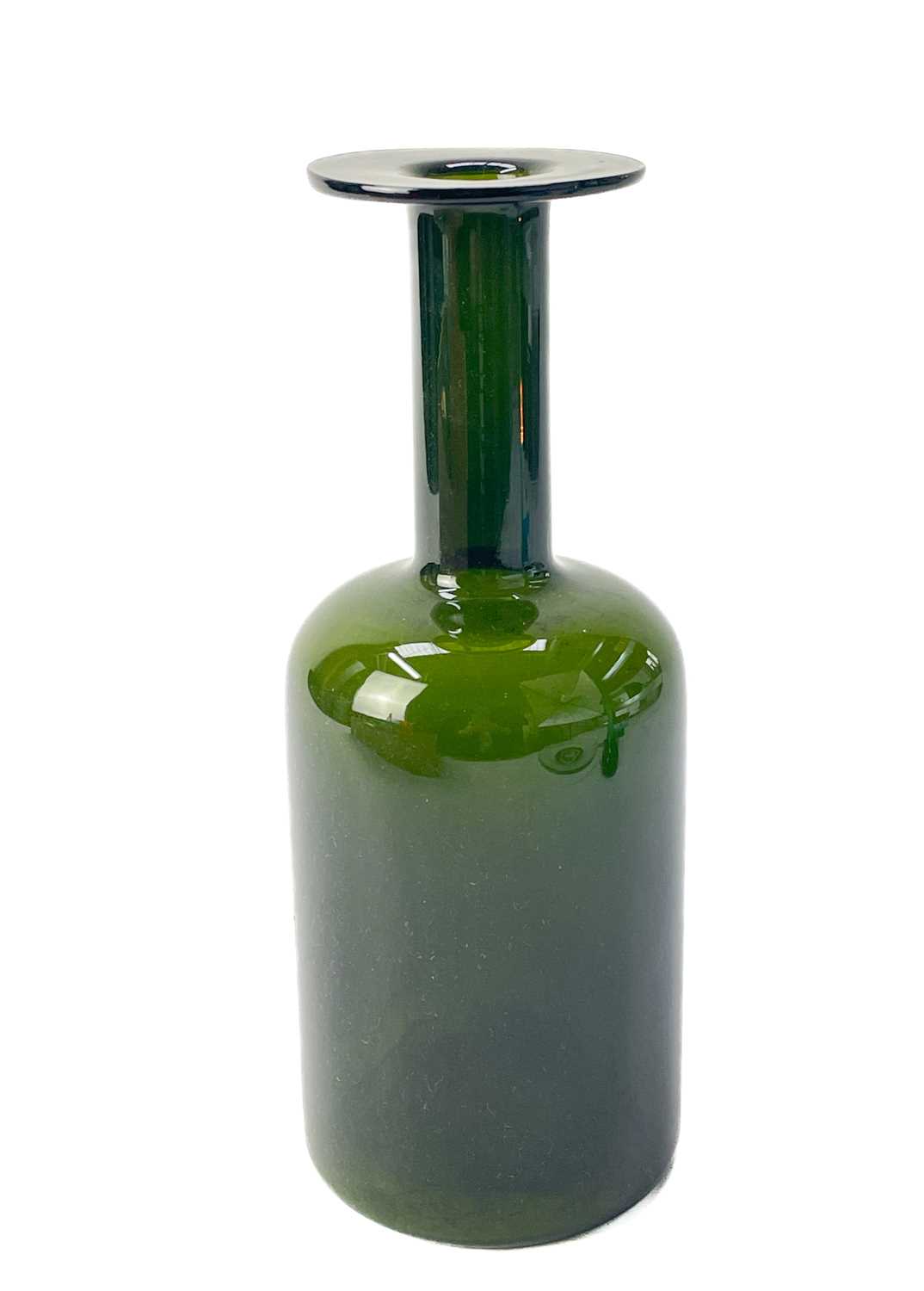 Lot 8 - A Holmegaard 'Gulvvase' designed by Otto