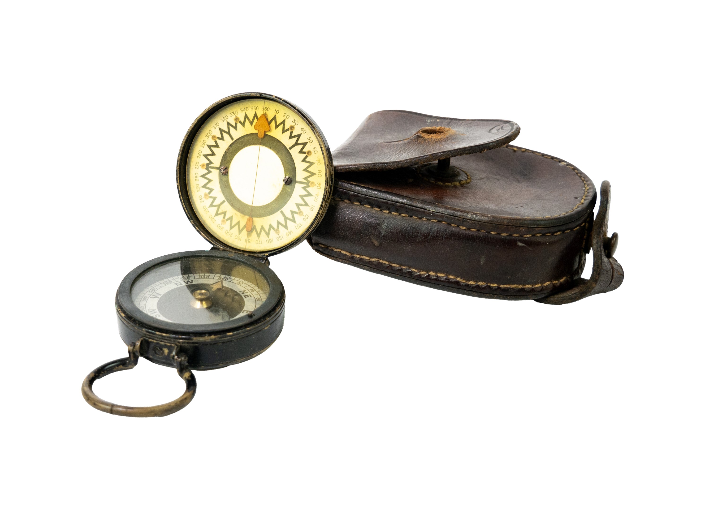 Lot 310 - An WWI era black lacquered marching compass