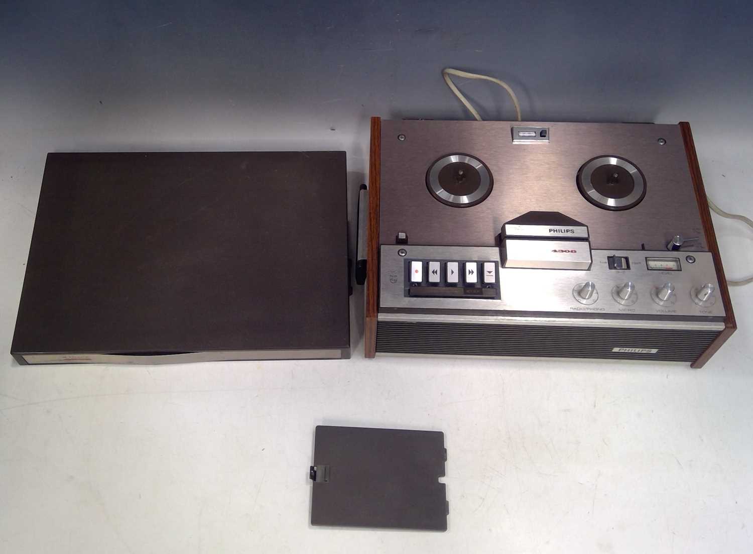 Lot 204 - A Vintage, Philips 4 Track 4308. The unit