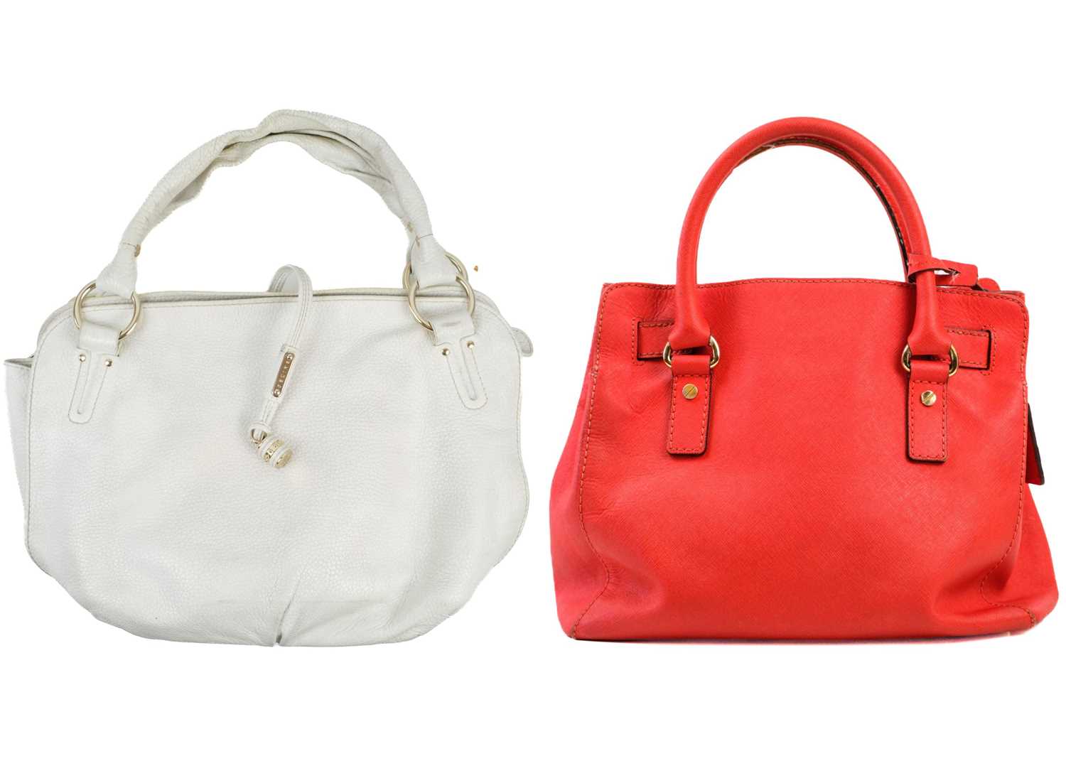 Lot 300 - A Celine white calf skin leather handbag and