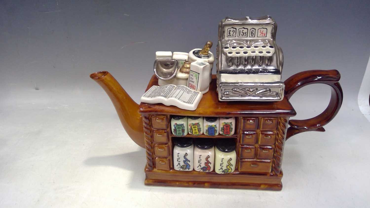 Lot 87 - A Paul Cardew, Limited Edition Teapot. The