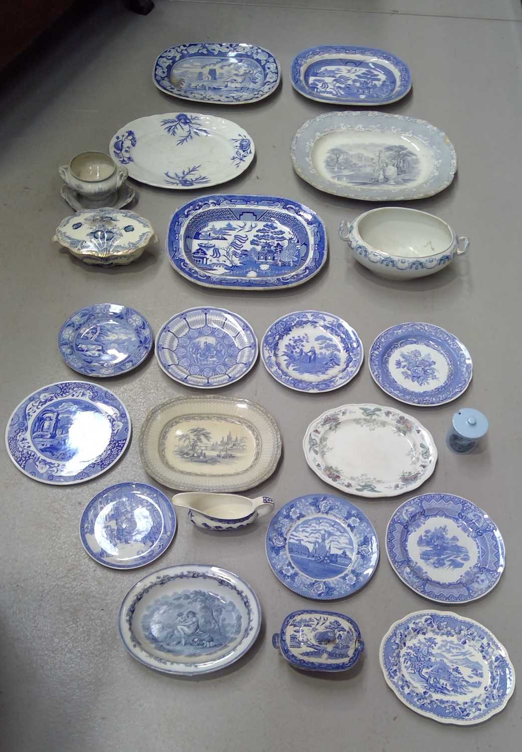 Lot 81 - A Selection of Ironstone Pottery, Various