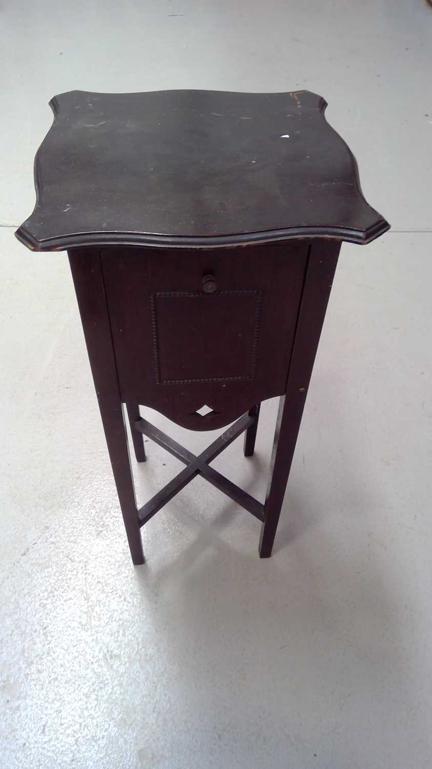 Lot 274 - A Bedside, Commode Table. The Table measures