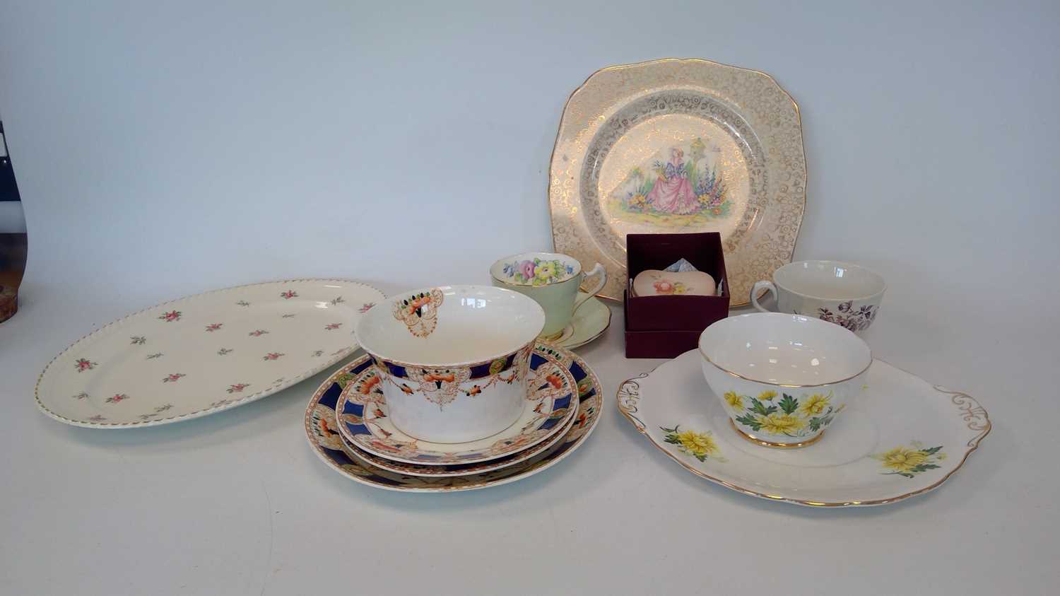 Lot 135 - Miscellaneous china including a Clarice
