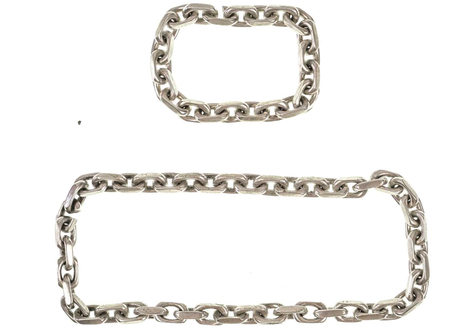 Lot 254 - A heavy hallmarked silver neck chain and