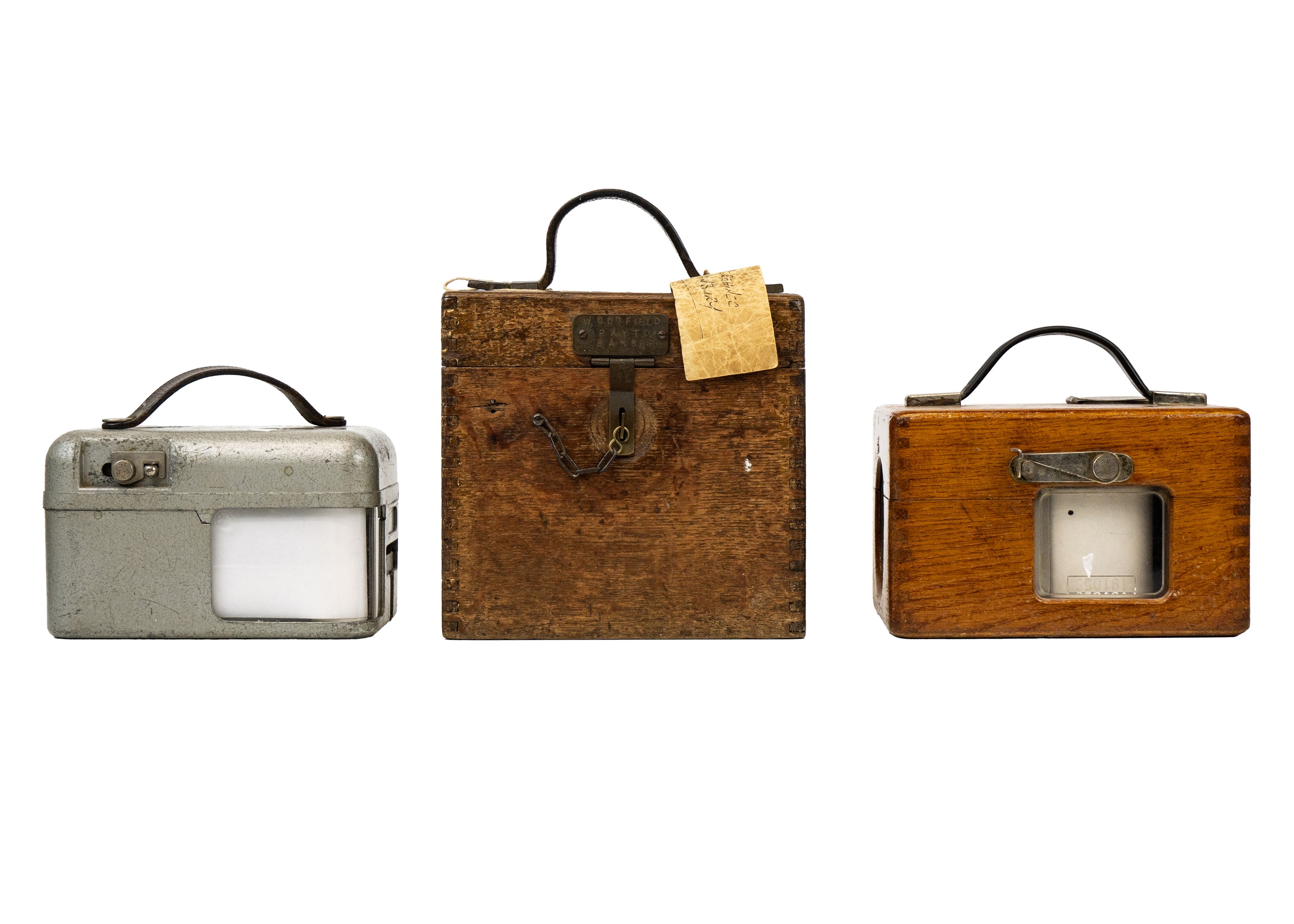 Lot 111 - A Toulet Imperator pigeon racing clock.