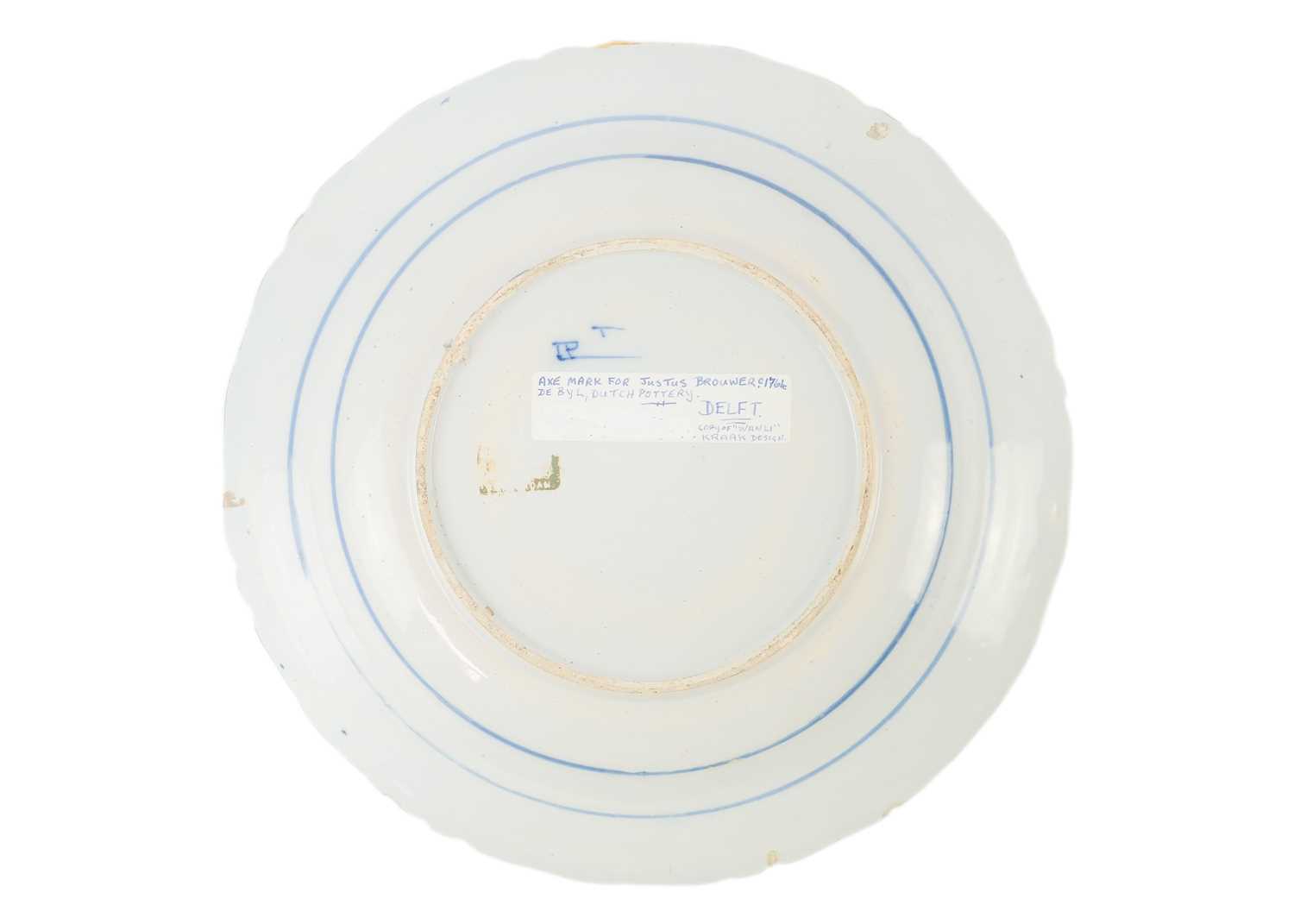 Lot 1160 - A pair of 18th century Dutch Delft dishes.