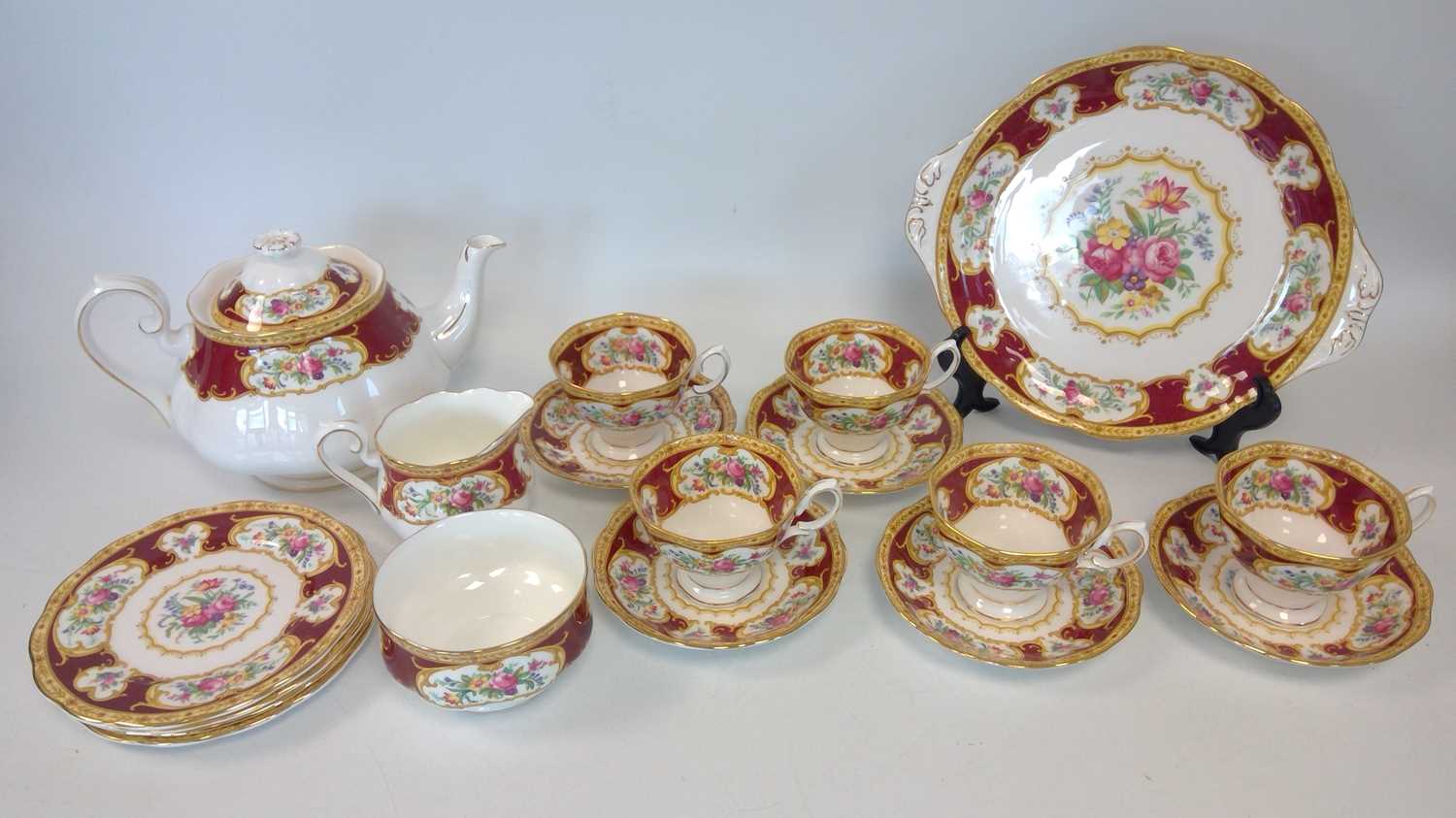 Lot 39 - A part Royal Albert tea set, 'Lady Hamilton'