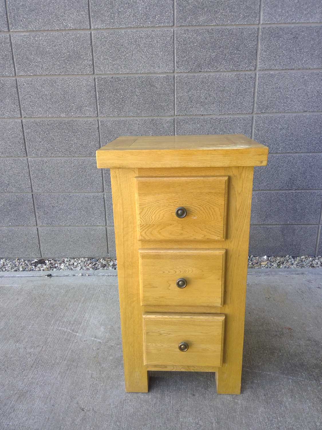 Lot 27 - Blonde Oak Drawer Unit. The Unit measures