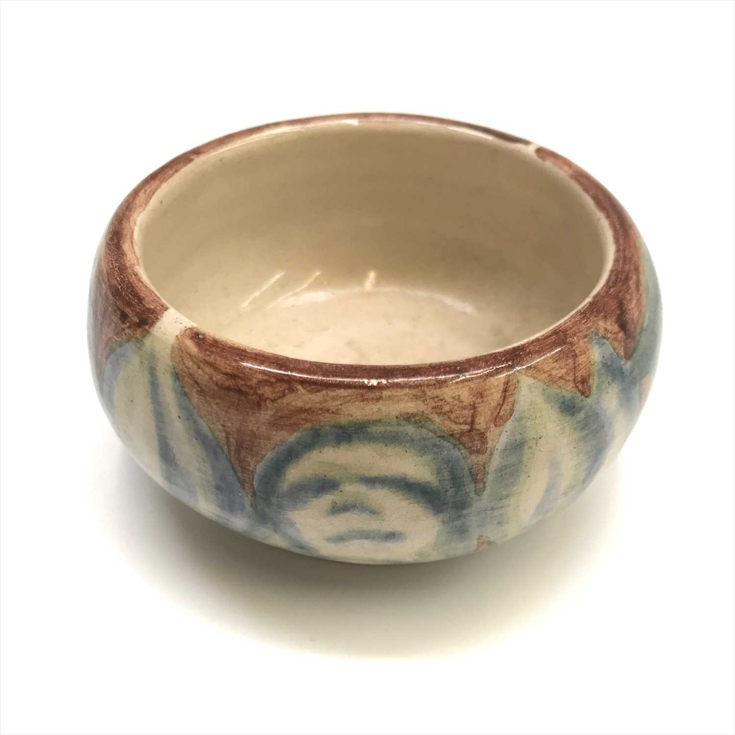 Lot 992 - An Eric Leaper (Newlyn) studio pottery