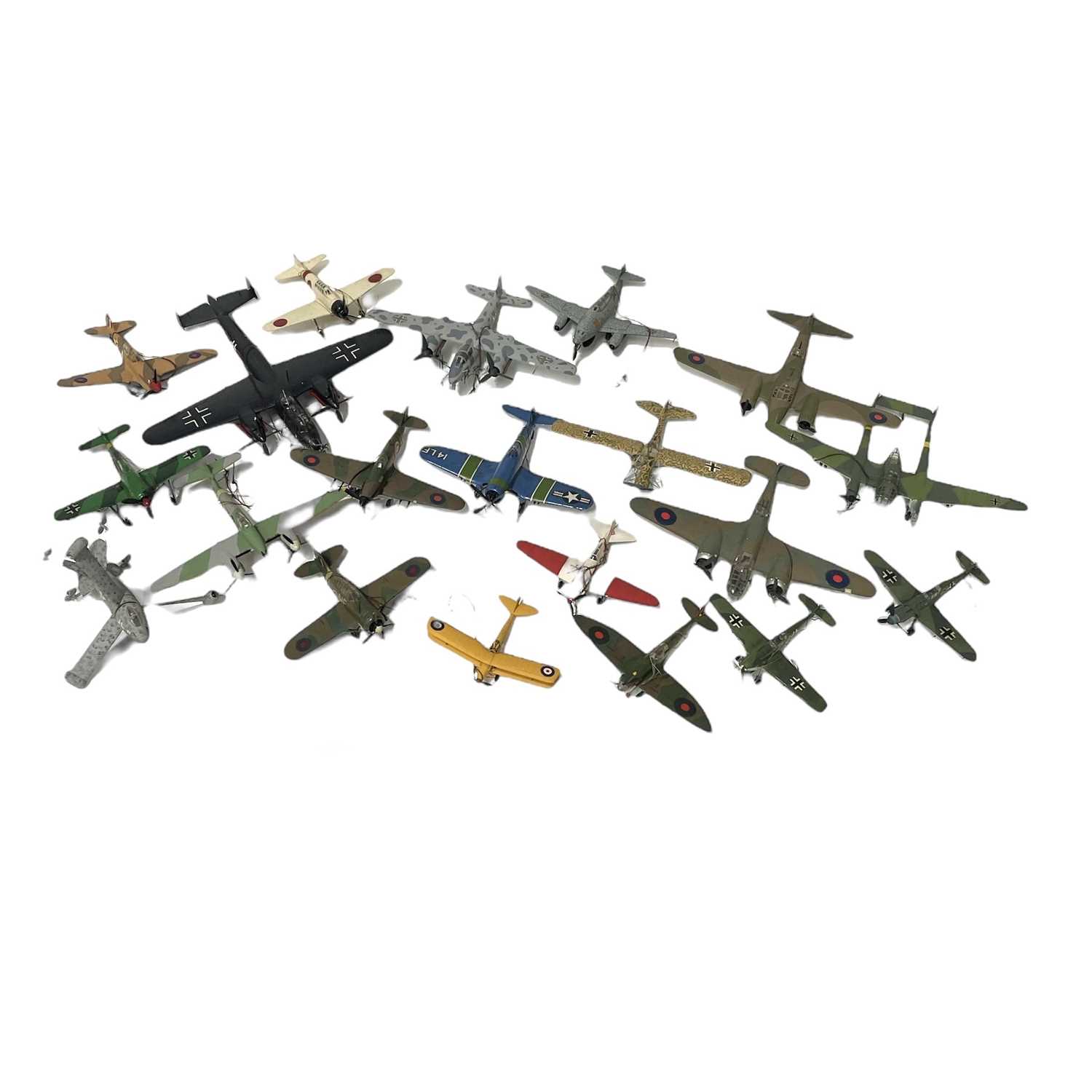 Lot 31 - Twenty Airfix-type model aircraft.