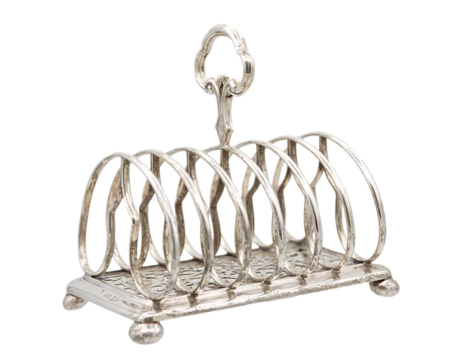 Lot 28 - An early Victorian silver six section toast