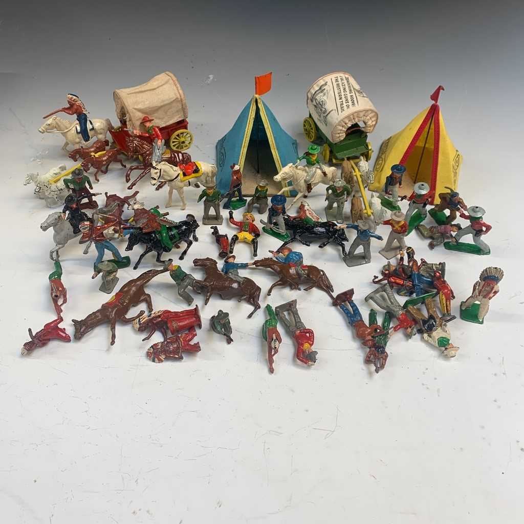 Lot 505 - Lead toys: A quantity of lead Cowboys and