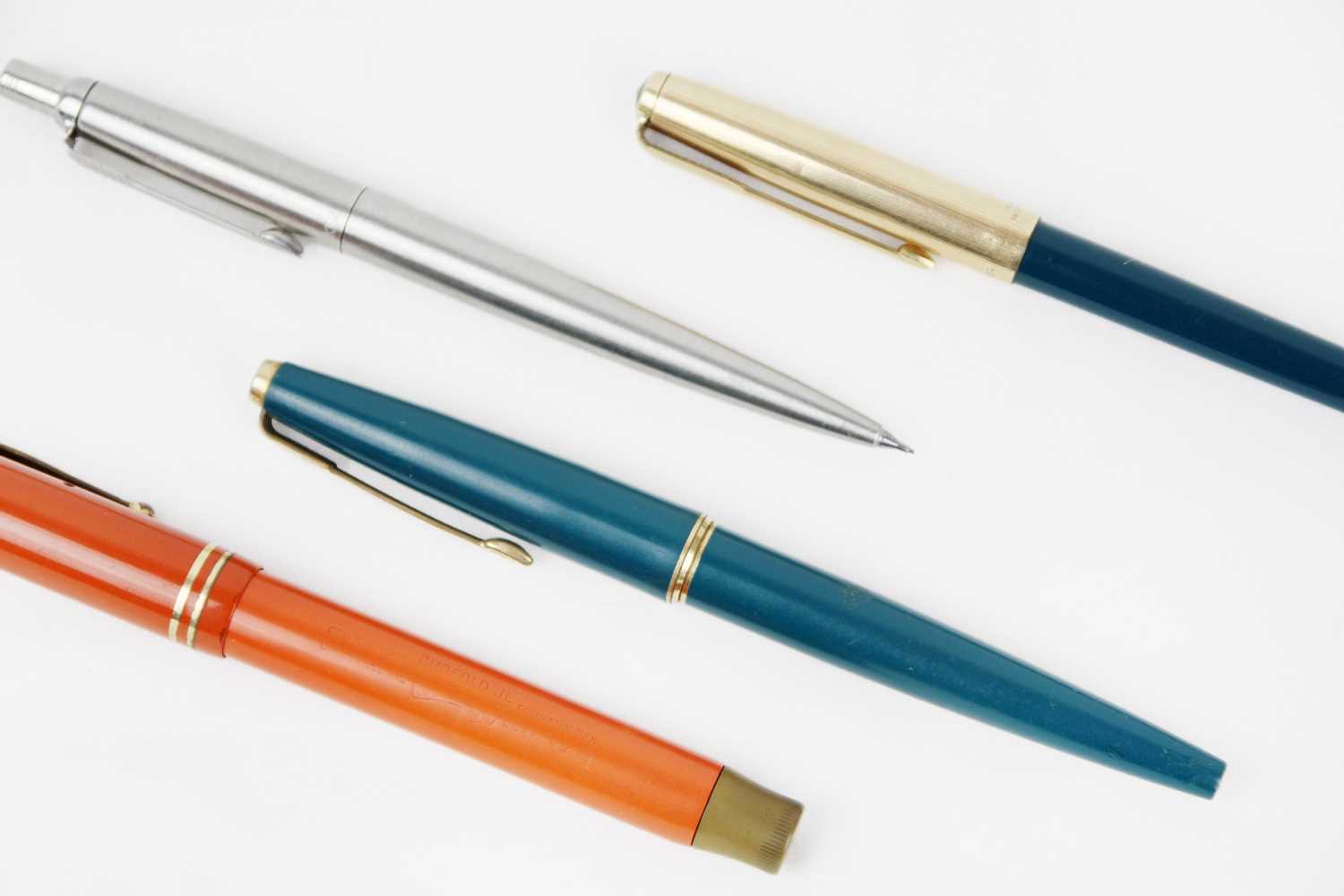 Lot 304 - Parker pens