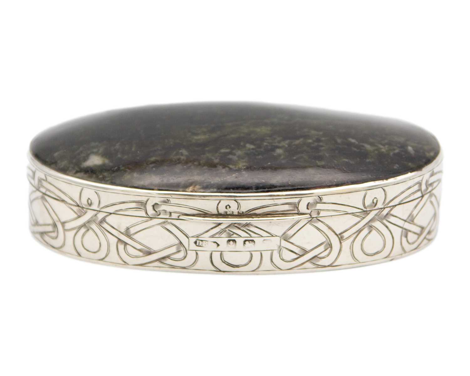 Lot 82 - A George V silver table snuff box, the hinged