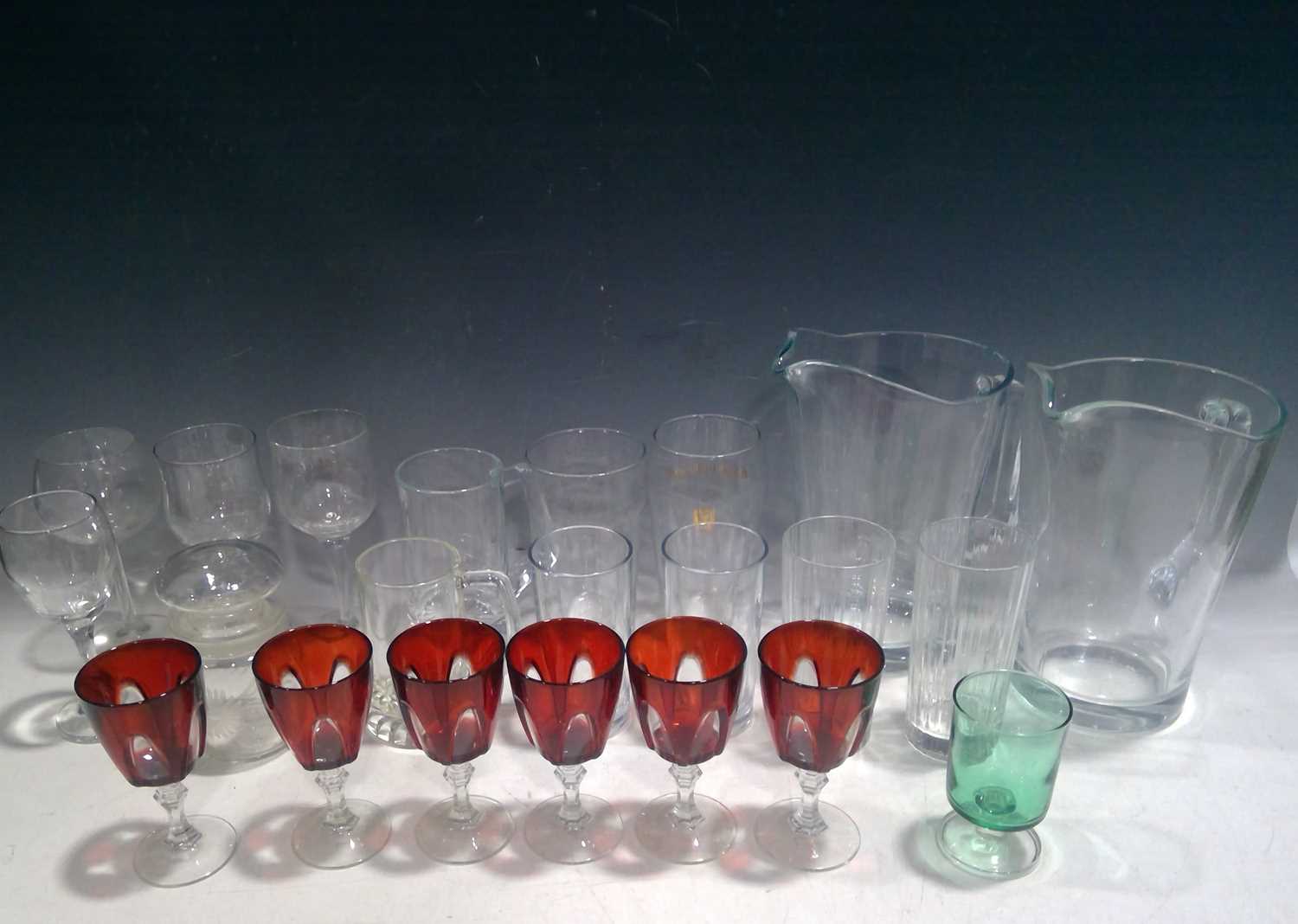 Lot 222 - A Selection of Glassware.