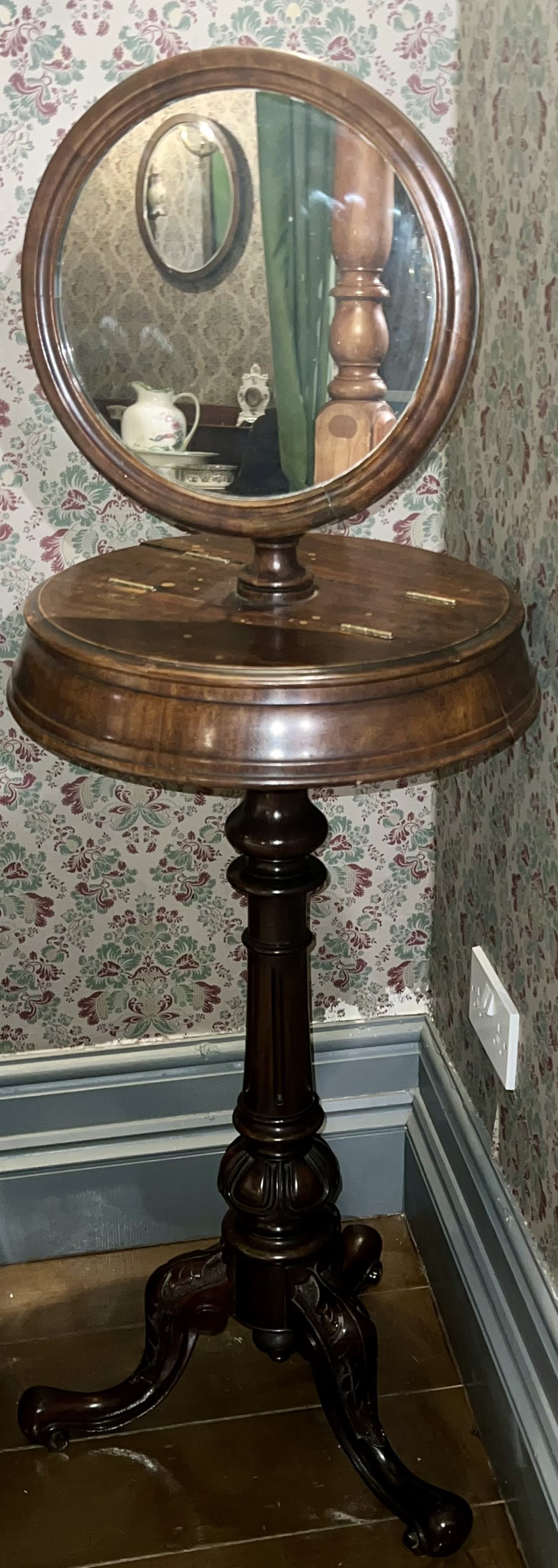 Lot 62 - Mr Burns' House Bedroom