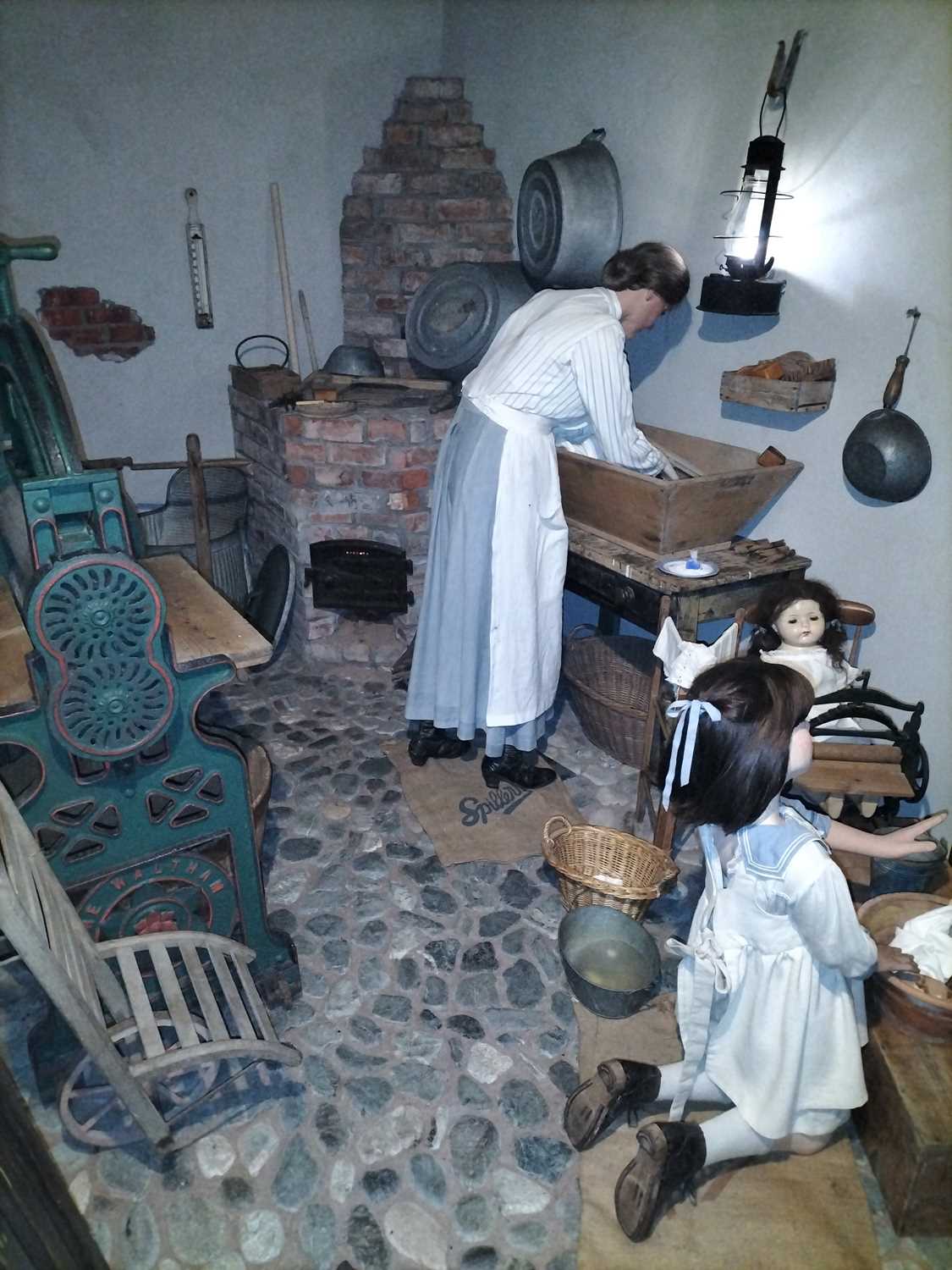 Lot 104 - Flambards Laundry