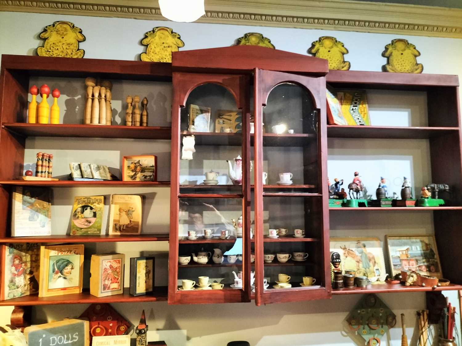 Lot 1332 - Flambards Architecture