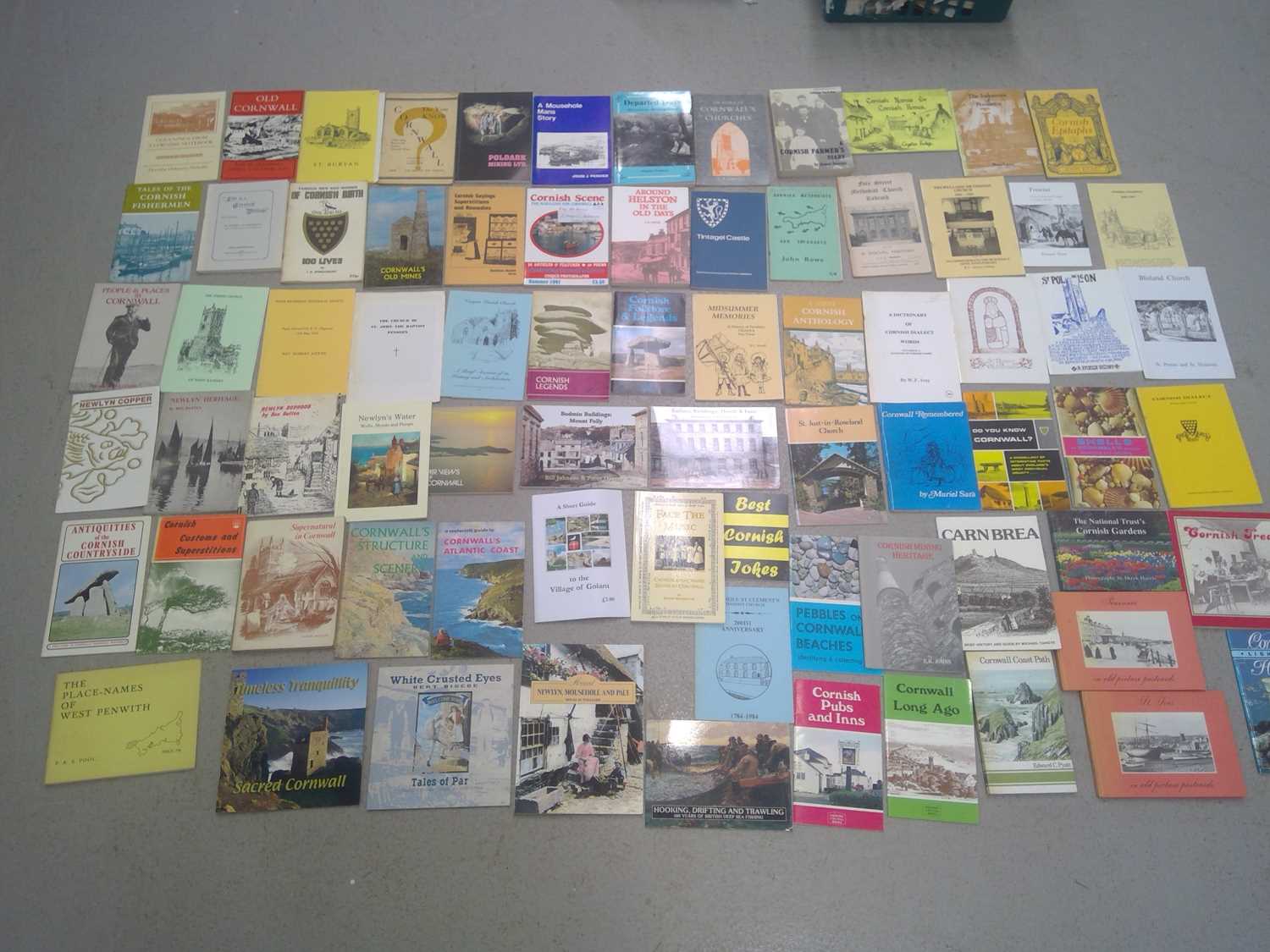 Lot 18 - Cornish Guides, Maps, Folklore and History.