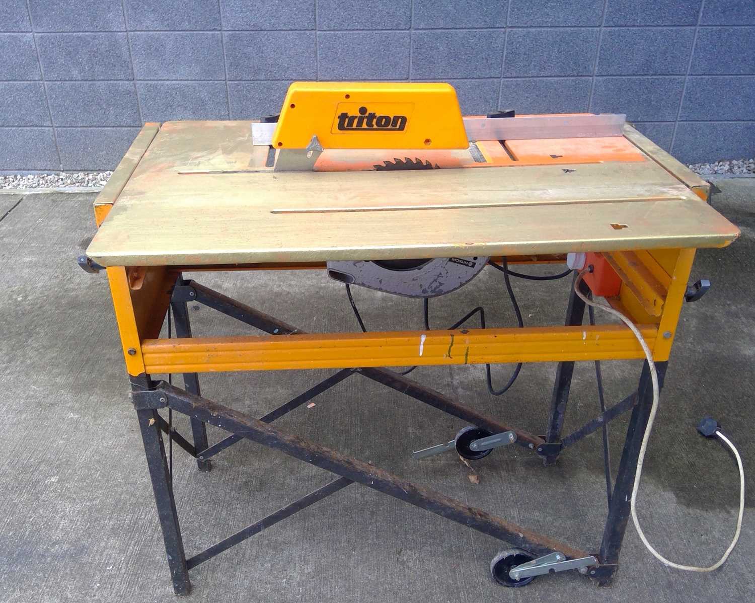 Lot 12 - A Triton, MK3 Workcentre. The Centre is 89cm