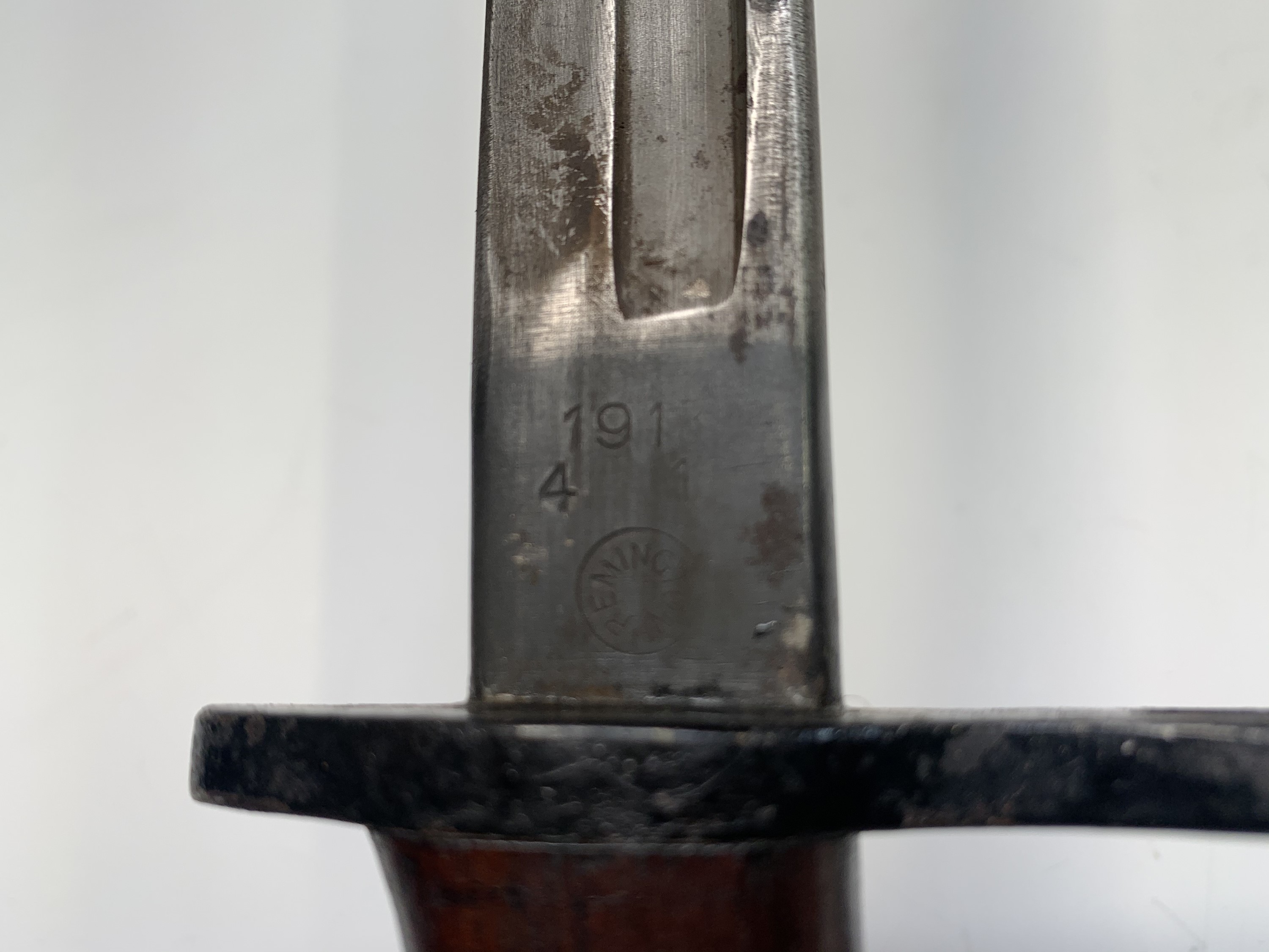Lot 358 - A US Remington 1913 pattern bayonet, with