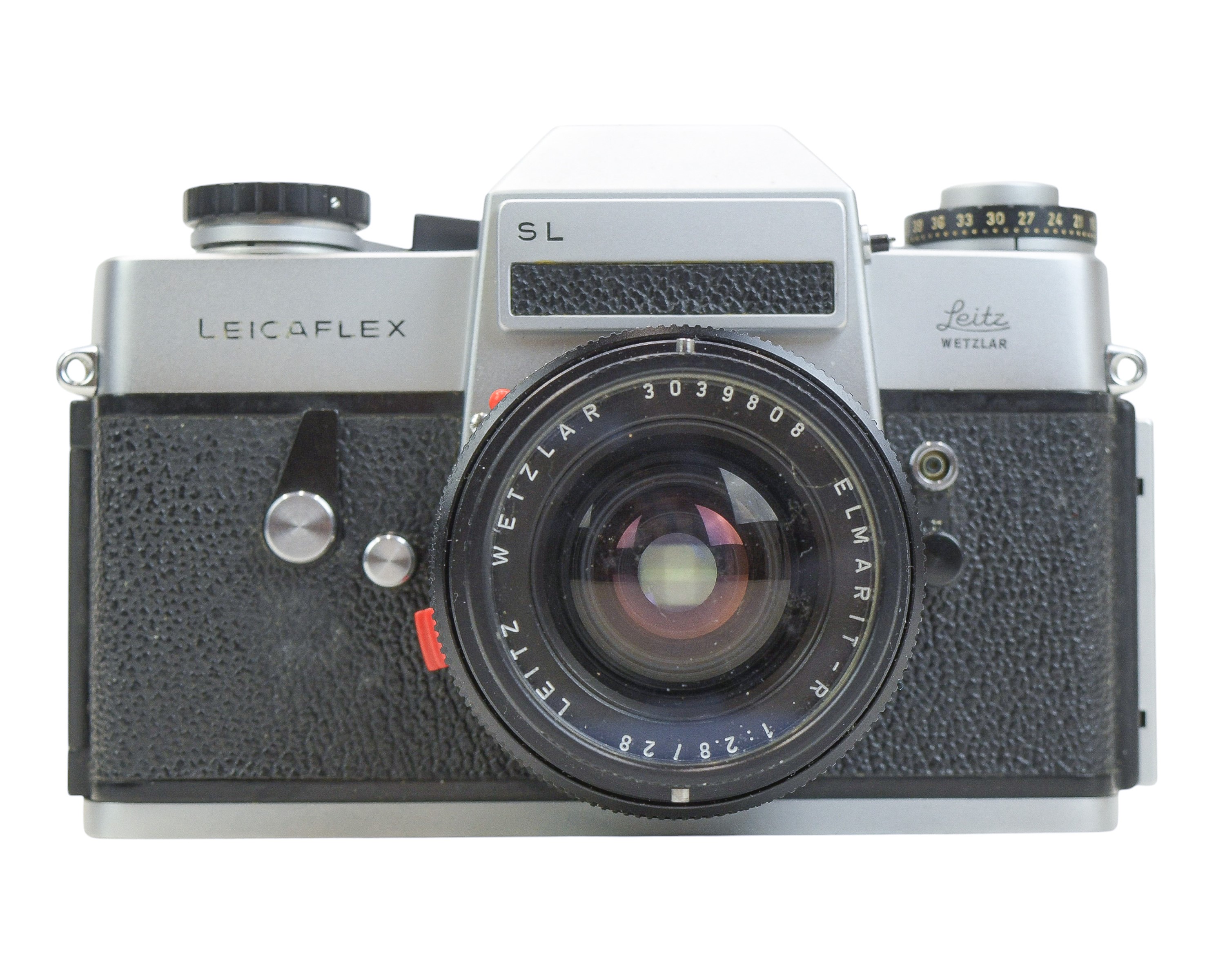 Lot 230 - A Leicaflex SL 35mm SLR camera.